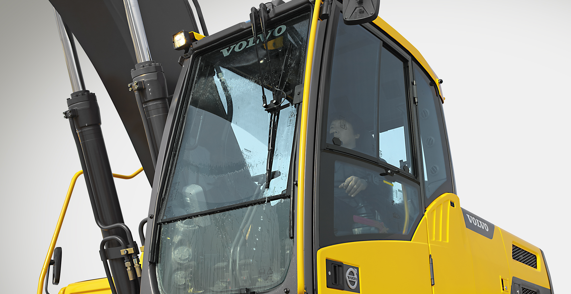 EC220D | Excavators | Overview | Volvo Construction Equipment